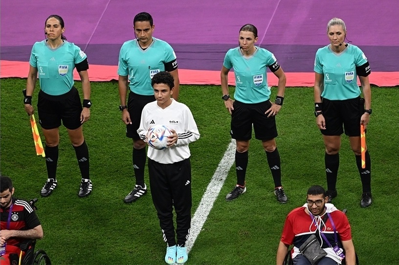 اولین قضاوت داوران زن در جام جهانی قطر (عکس)